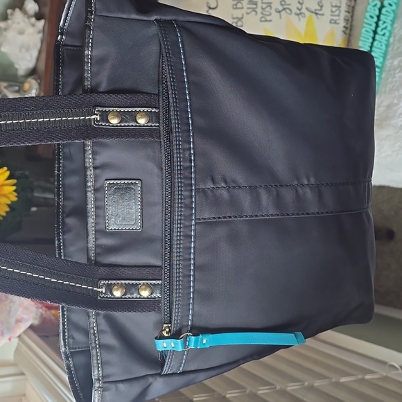 Coach | Bags | Coach Vintage Hamptons Tote Bag With Blueteal Accents ...